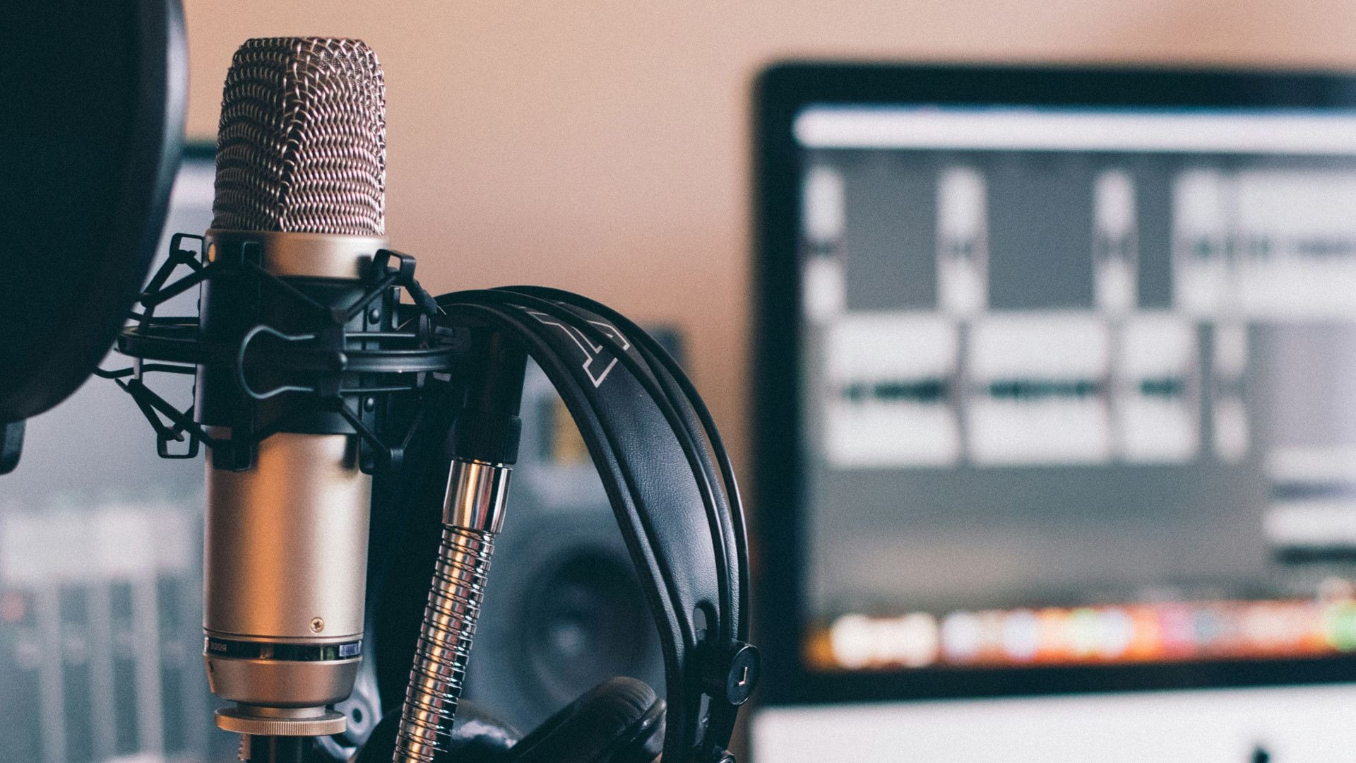 News: Stefanie Yuen Thio was interviewed by presenter Ko Ee Sim for a ...